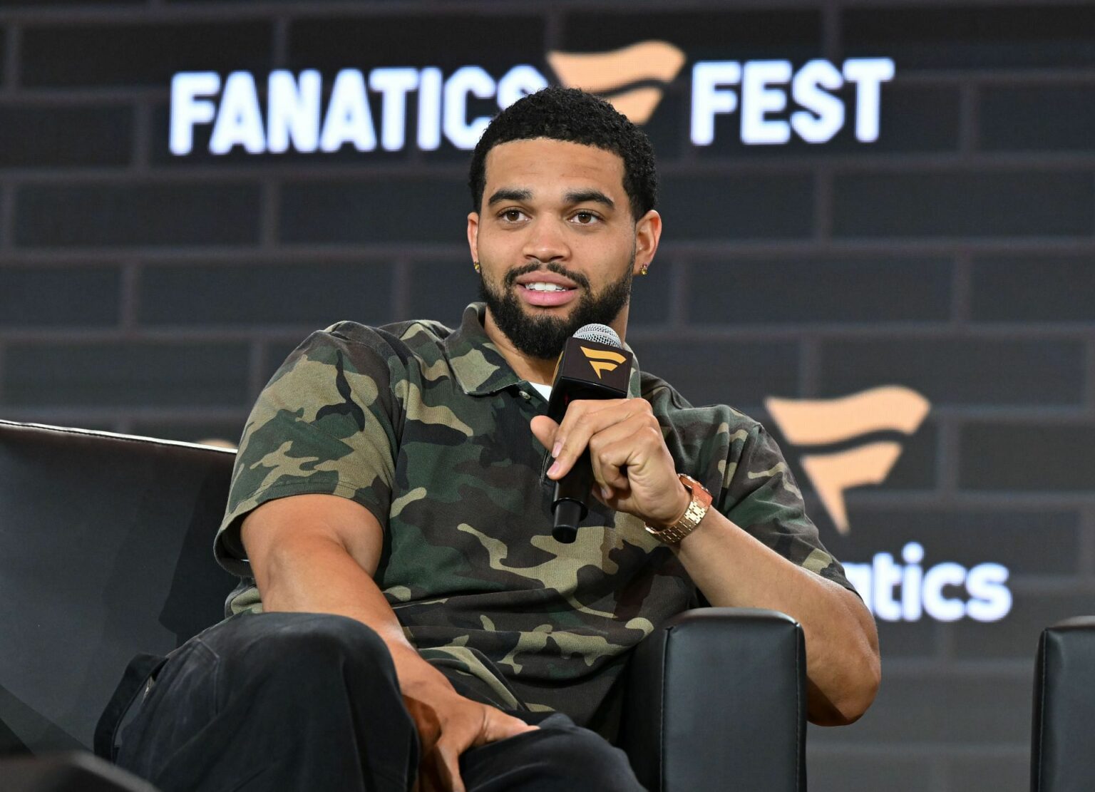 Caleb Williams de Bears, Gênero é liberado calças rosa pastel e tiras ...